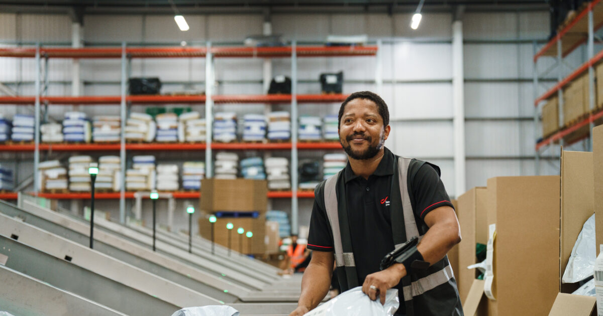 International Logistics Solutions & Parcel Delivery | Landmark Global