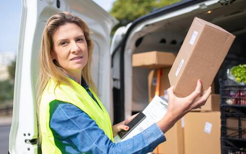 Ecommerce Shipping Services & Delivery Solutions | Landmark Global